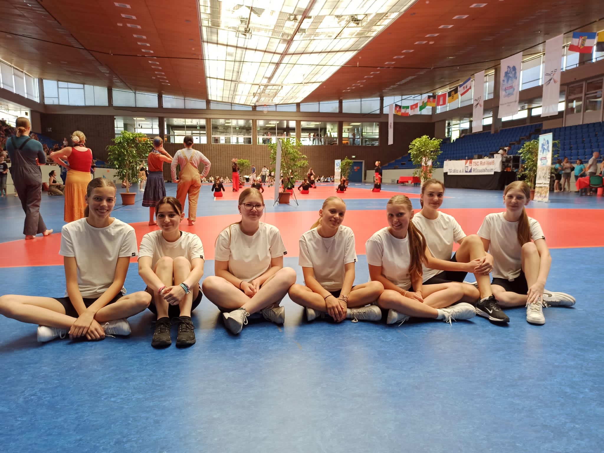 Golden Girls beim HTSJ- Newcomer-Trophy-2023 Turnier – Tanzsportclub ...